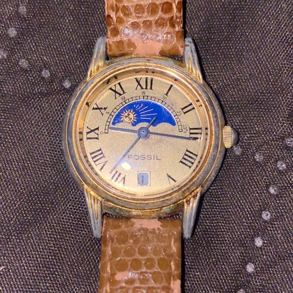 Fossil | Accessories | Vintage Fossil Moon Phase Rare Womens Watch ...